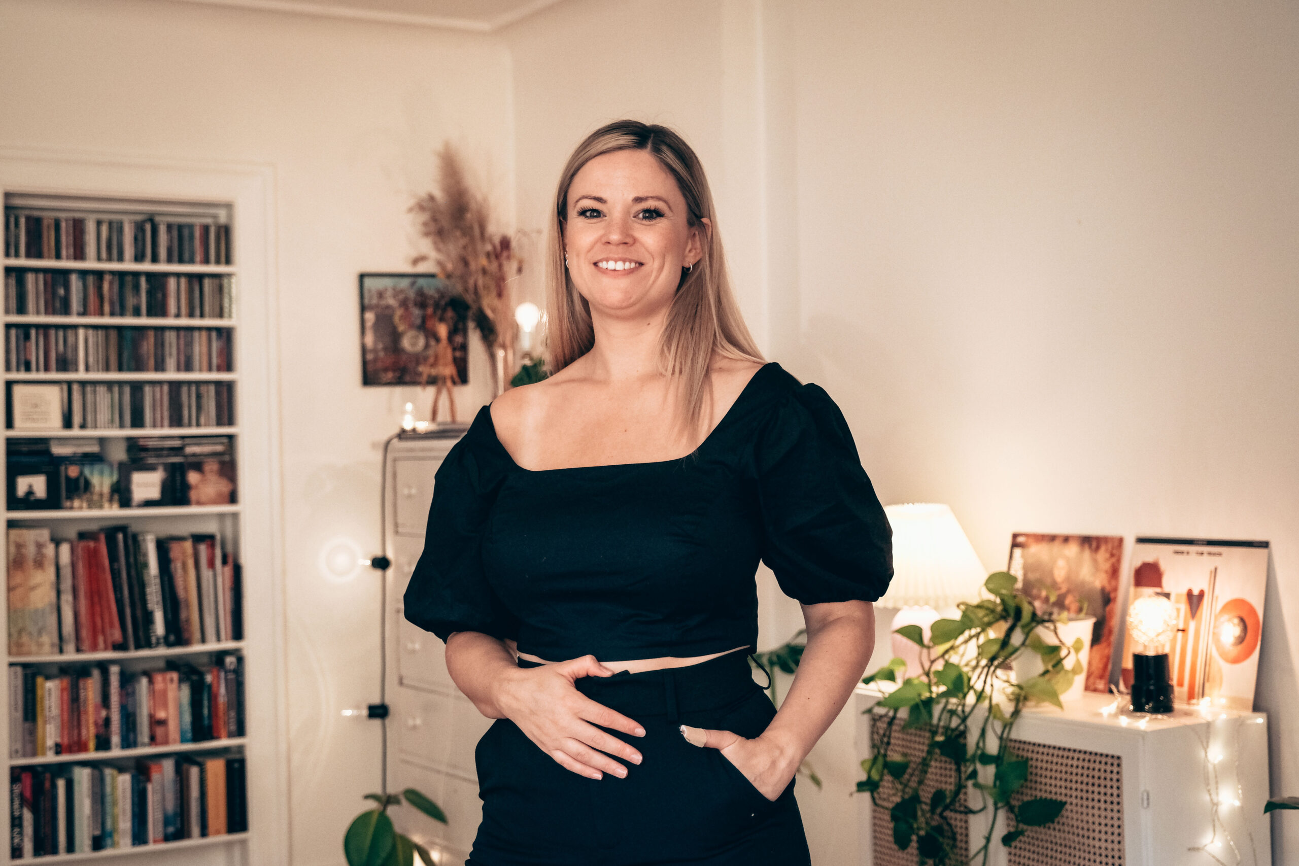 Anna H | Book sanger lige her | Kun håndplukkede musiktalenter