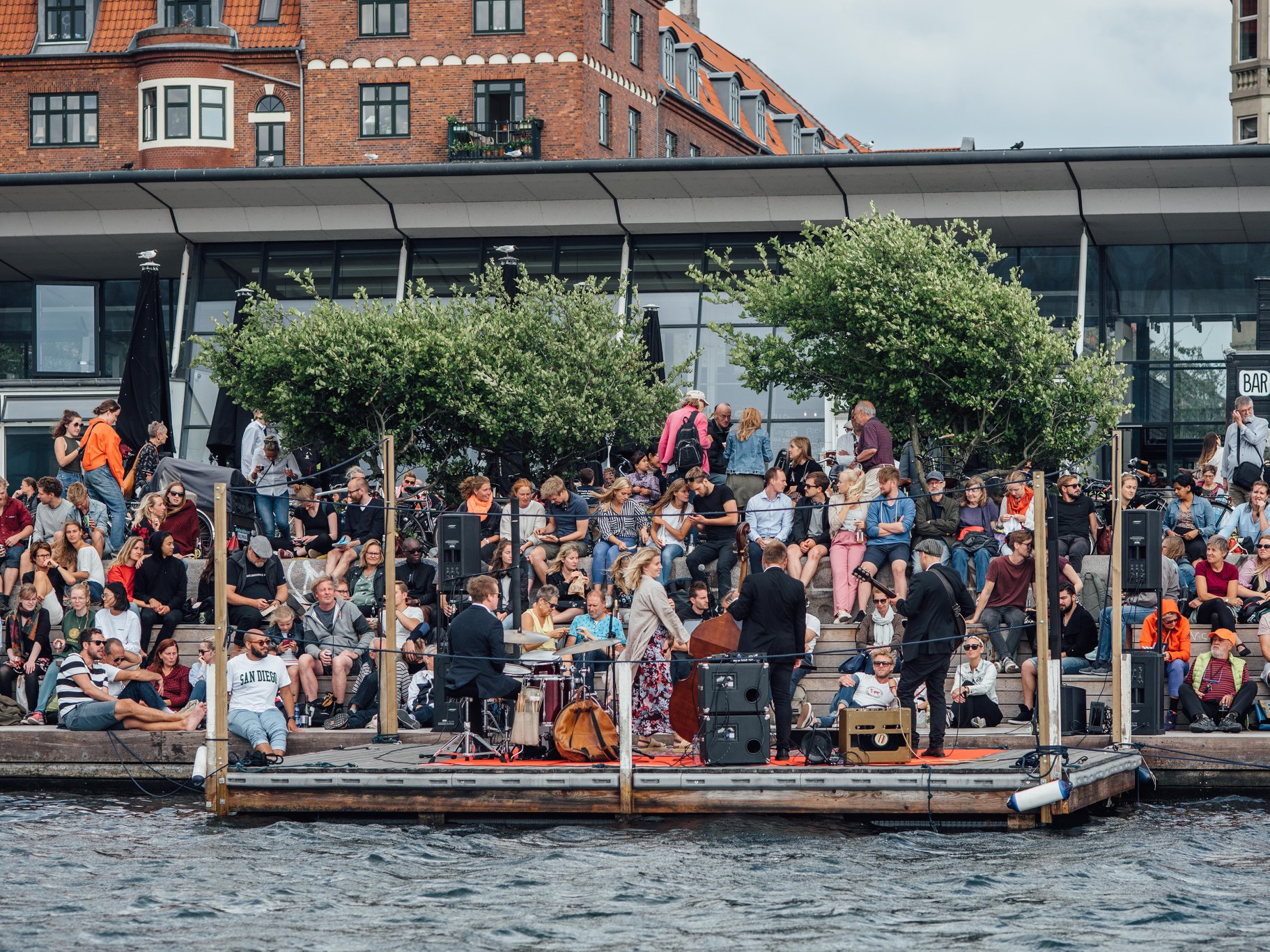 Cases | Tailor-made live music | Limunt turns ideas into reality!